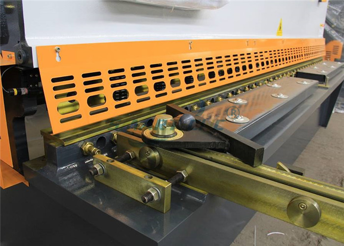 High Precision Hydraulic Swing Beam Shearing Machine 8mm 3200mm For ...