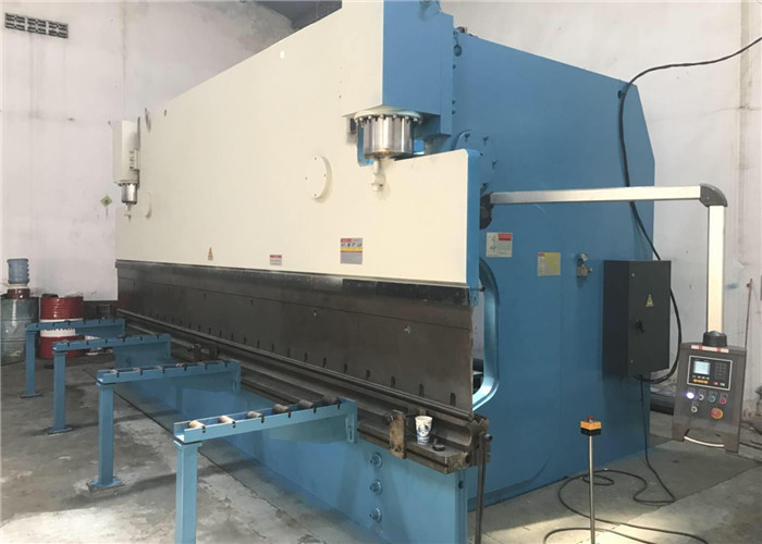 Matal Sheet Steel CNC Press Brake Machine Electro Hydraulic Synchronous